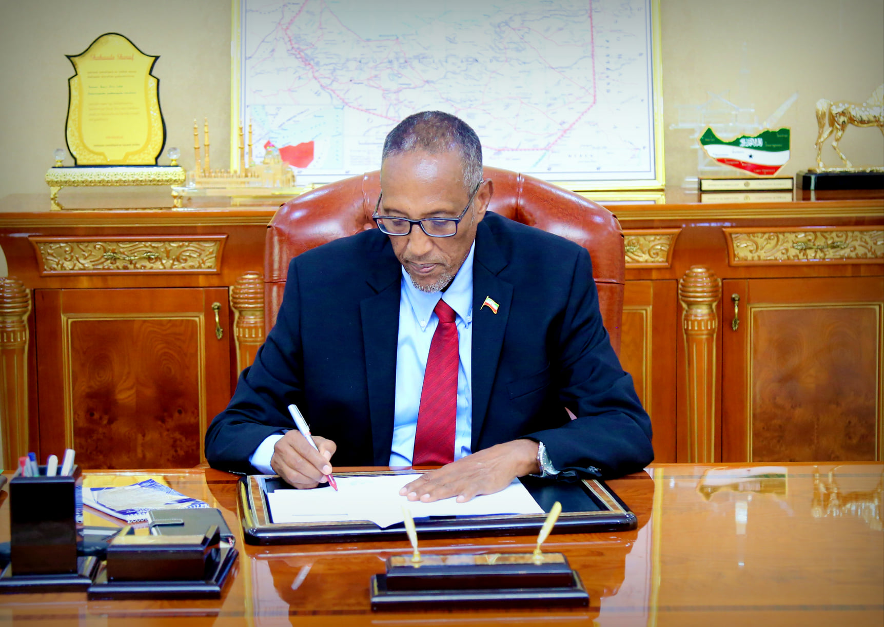 Somaliland President Reshuffles Again His Cabinet Members - Somaliland Chronicle
